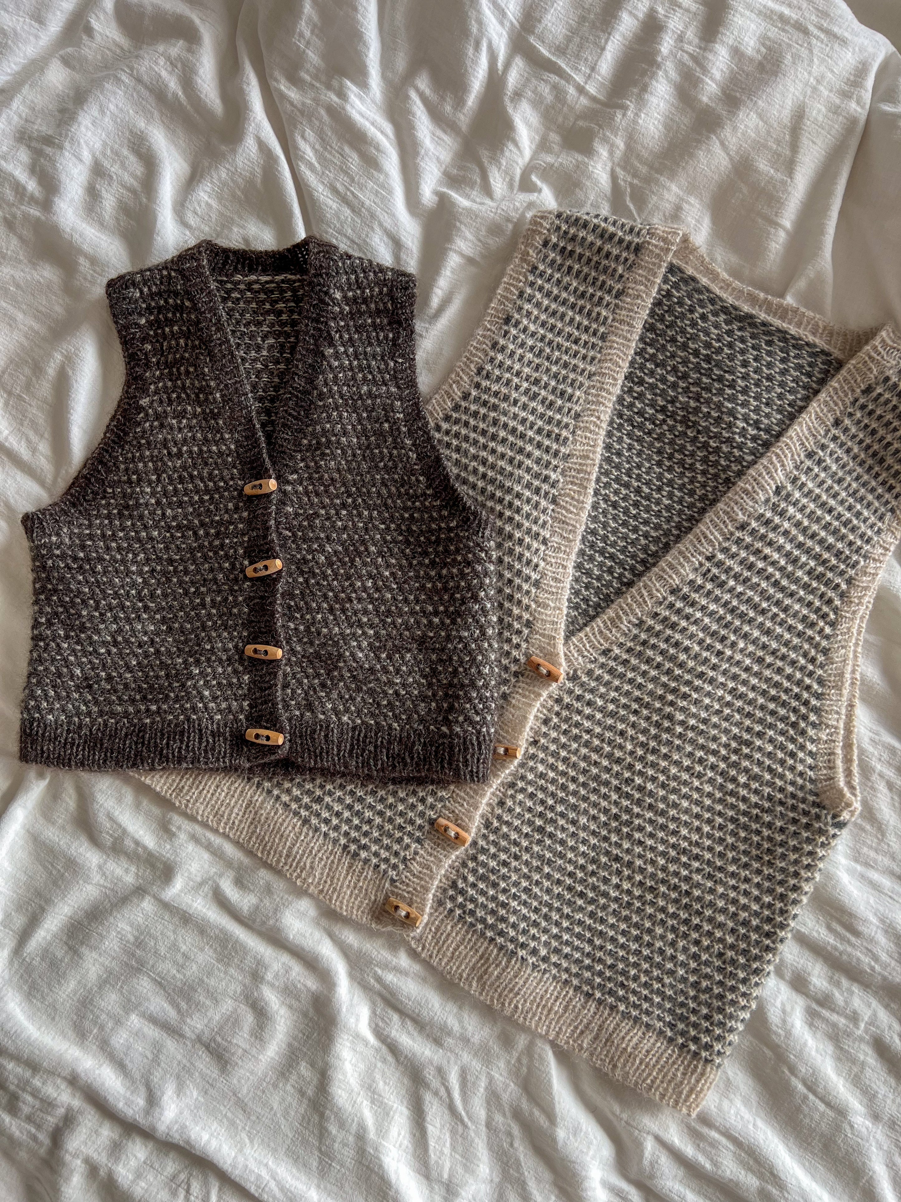 Lewis Vest Junior (english) – Secondknit