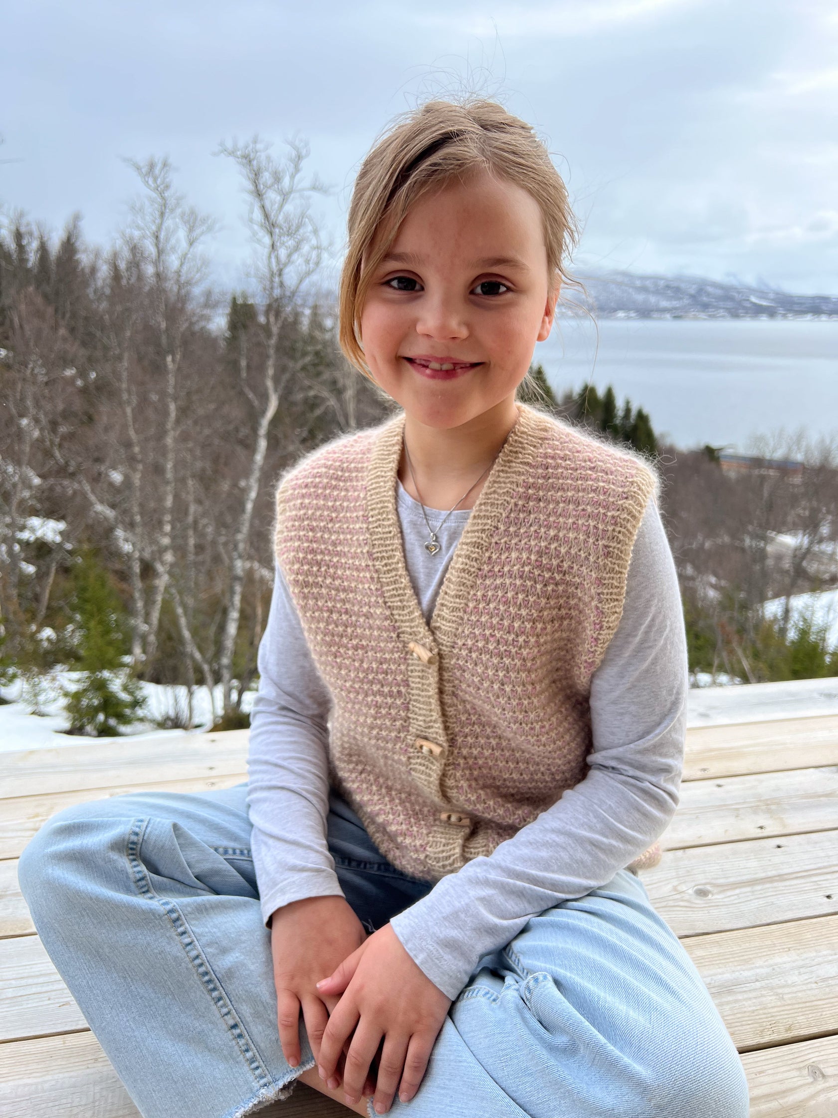 Lewis Vest Junior (english) – Secondknit